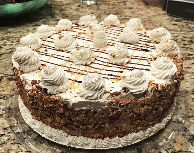 Cake or work of art? This creation looks like it could hang in the Louvre, but it's destined for a much sweeter gallery &ndash; your stomach!