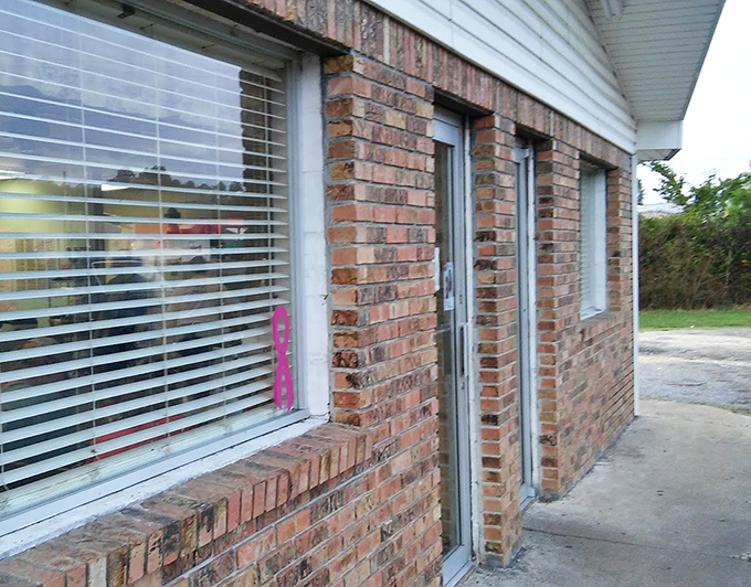 That brick entrance has welcomed generations of hungry Alabamians&mdash;each one leaving with a full stomach and plans to return.