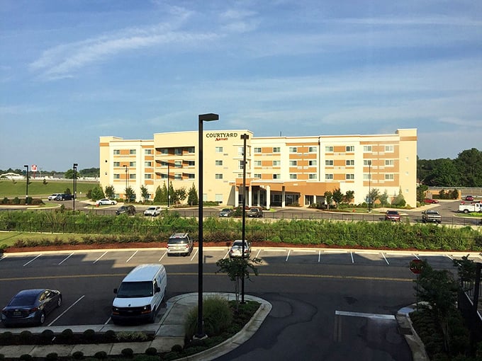 The Courtyard Hotel provides a comfortable home base for extended antiquing expeditions. Because sometimes one day in Columbus simply isn't enough! 