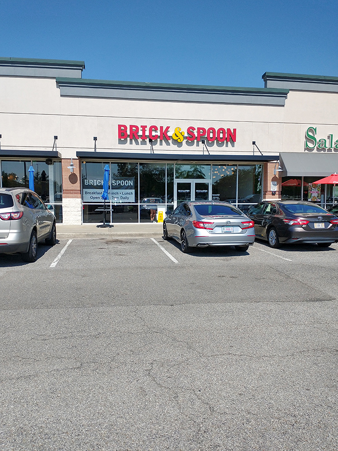 The exterior view that has launched a thousand breakfast pilgrimages. Your morning salvation awaits behind those doors. 