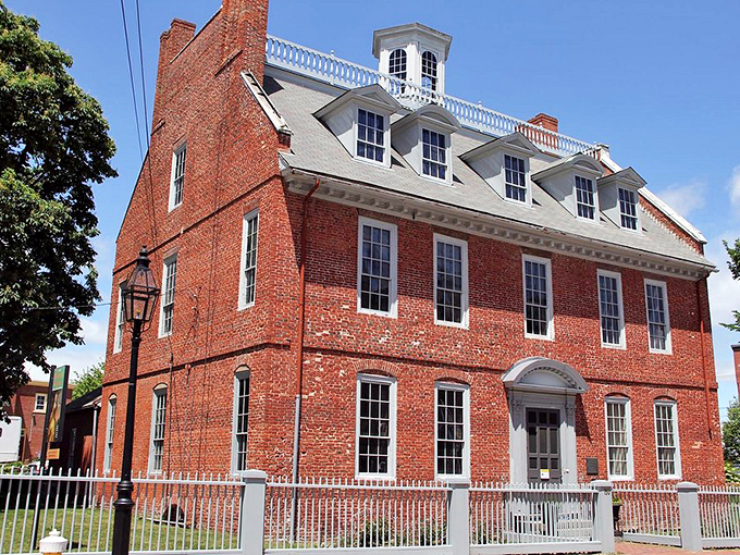 The Warner House stands proudly as Portsmouth's earliest brick mansion. Georgian elegance that's been turning heads since before Instagram was even a concept.