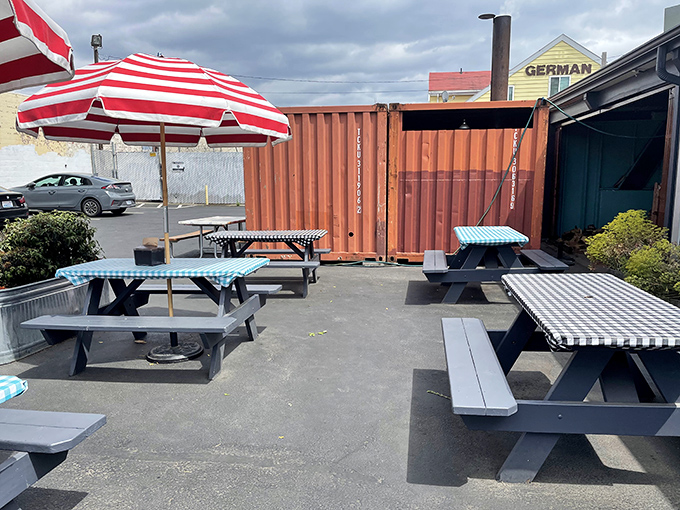 Picnic tables under open sky&mdash;because barbecue this good deserves fresh air and sunshine as its backdrop.