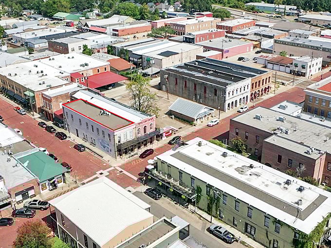 From above, Jefferson reveals its perfect small-town proportions. This bird's-eye view shows how history, commerce, and community intertwine within these few precious blocks.