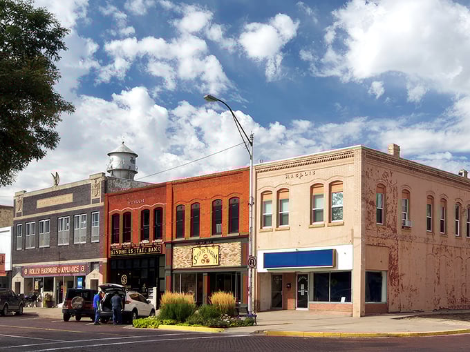 Alliance's historic downtown looks like a movie set where everyone knows your name &ndash; Norman Rockwell would feel right at home here.