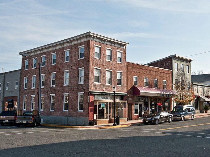 Historic brick buildings line Havre de Grace's charming streets, where retirement feels like stepping into a Norman Rockwell painting.