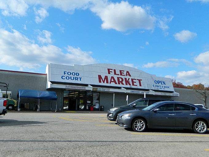 The Jefferson Flea Market's iconic storefront promises treasure hunting adventures and a food court for when bargain-hunting works up an appetite!