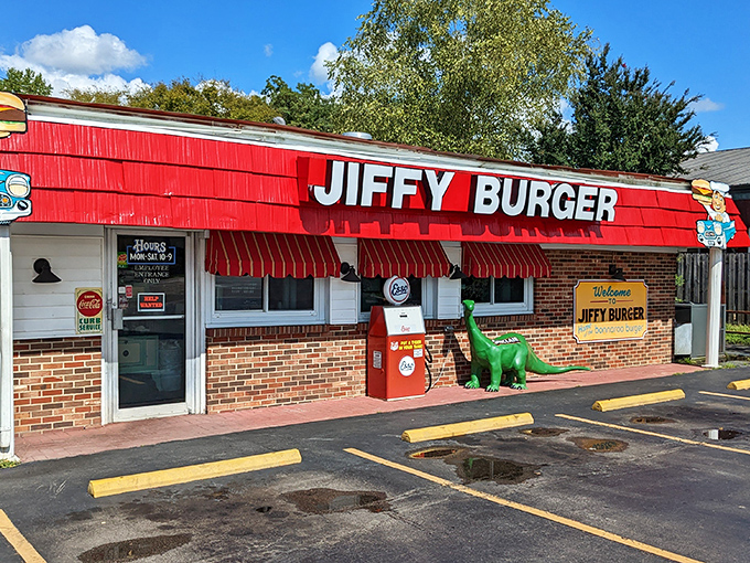 That classic red awning at Jiffy Burger practically screams "get in here and eat something wonderful!" A Manchester landmark serving burger perfection.