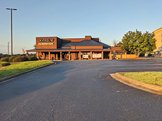 Where cowboys would eat if they wore business casual &ndash; Carson's blends rugged charm with serious steak business.