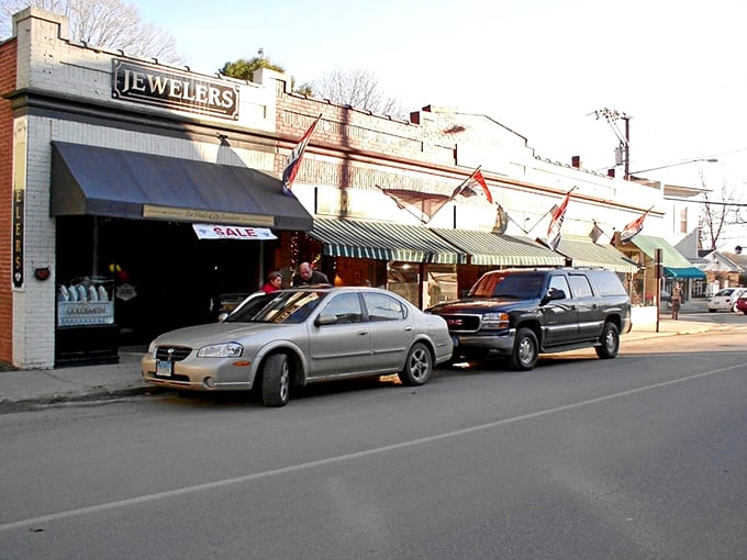 Historic storefronts along the streets of Essex offer you a friendly invitation to browse local jewelers and charming neighborhood shops.