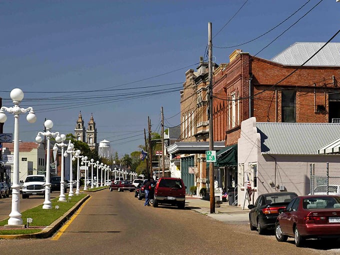 Those elegant white lampposts lining Franklin's main street aren't just for show&mdash;they light the way for evening strolls and neighborly conversations.