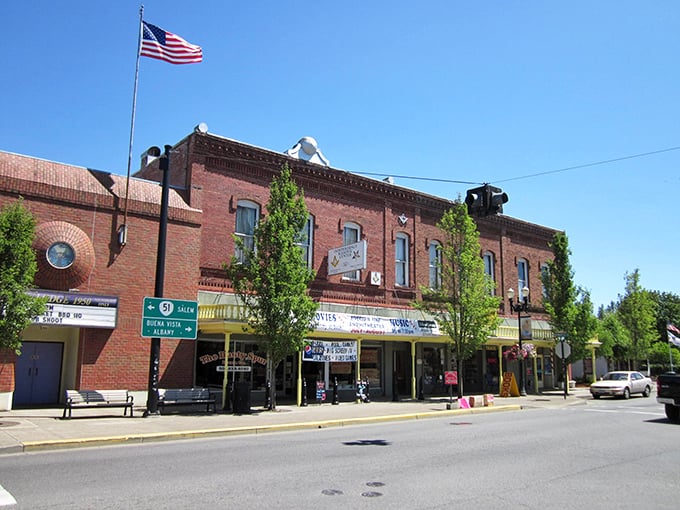 Small-town America at its finest! This historic downtown makes you want to pull up a chair and watch the world stroll by.