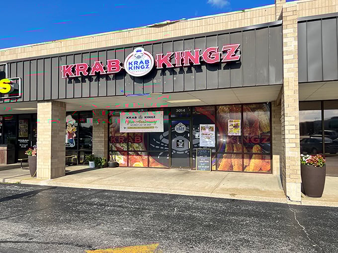 No white tablecloths needed when the seafood's this good. Krab Kingz keeps it simple so you can focus on what matters&mdash;cracking those crab legs!
