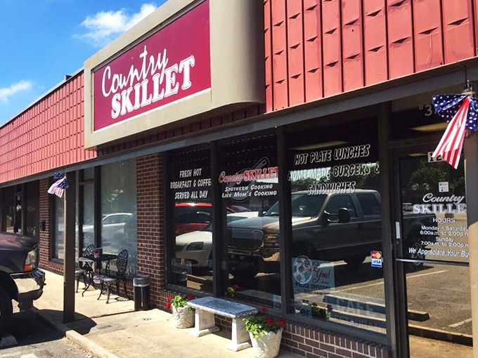 Southaven's best-kept secret hides in plain sight &ndash; that "Fresh Hot Breakfast & Coffee Served All Day" sign might as well say "Happiness Served Here Daily."