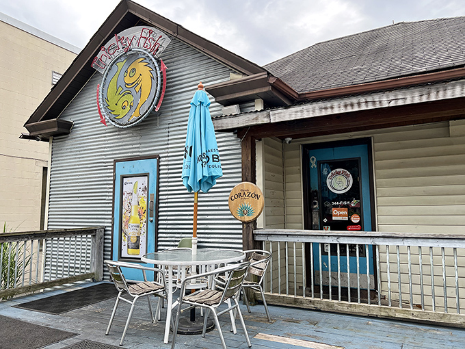 That cheerful fish logo says it all &ndash; this Charleston gem doesn't need fancy frills when the seafood speaks such delicious volumes.