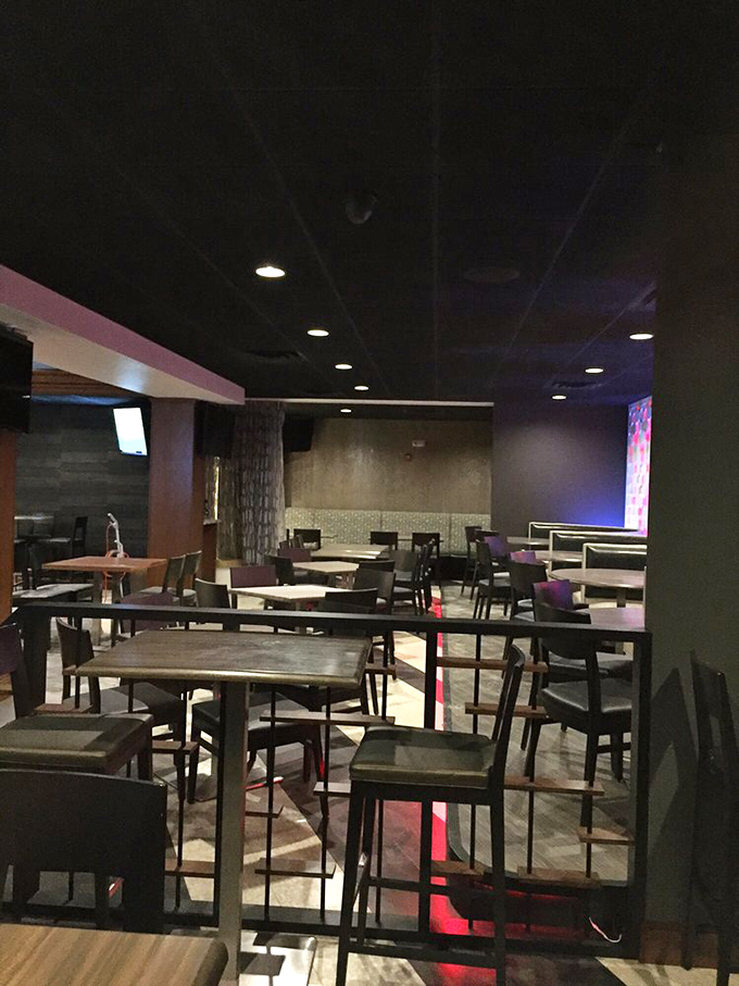 Modern minimalism meets dining comfort inside Crab 99, where the understated d&eacute;cor wisely lets the seafood take center stage.