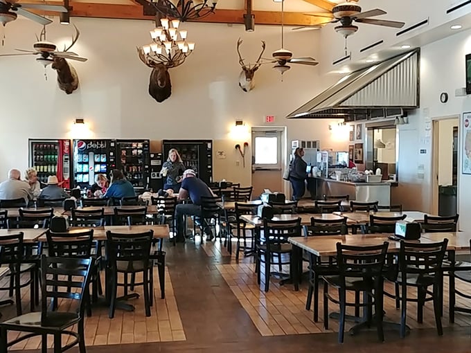 Step inside and let the mounted deer heads be your spirit guides through this temple of 'cue.