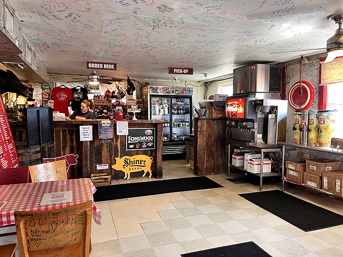 Step inside and you're greeted by a ceiling covered in thousands of satisfied customer signatures&mdash;the barbecue equivalent of the Hollywood Walk of Fame.