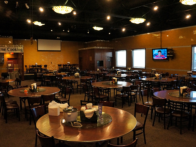 Spacious, comfortable, and ready for the feast ahead. Those chandeliers aren't fooling anyone&mdash;this is a serious eating establishment.
