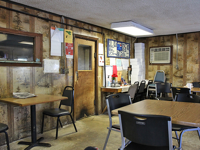 Wood-paneled walls and simple furnishings speak volumes about priorities here. When the food's this good, fancy d&eacute;cor would just be a distraction.