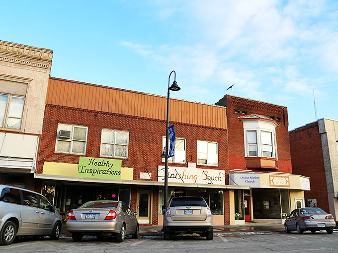 Jefferson's brick-paved streets and historic buildings create a Norman Rockwell painting come to life in the heart of Iowa.