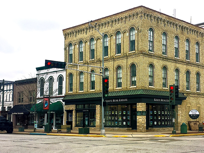 Lake Geneva's fire station could win architectural beauty contests. Even emergencies look stylish here! 