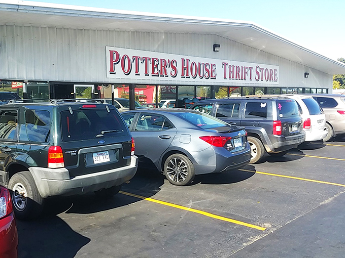 Potter's House: where full parking lots signal treasure within. The thrift hunter's equivalent of a "No Vacancy" sign at a hot hotel!