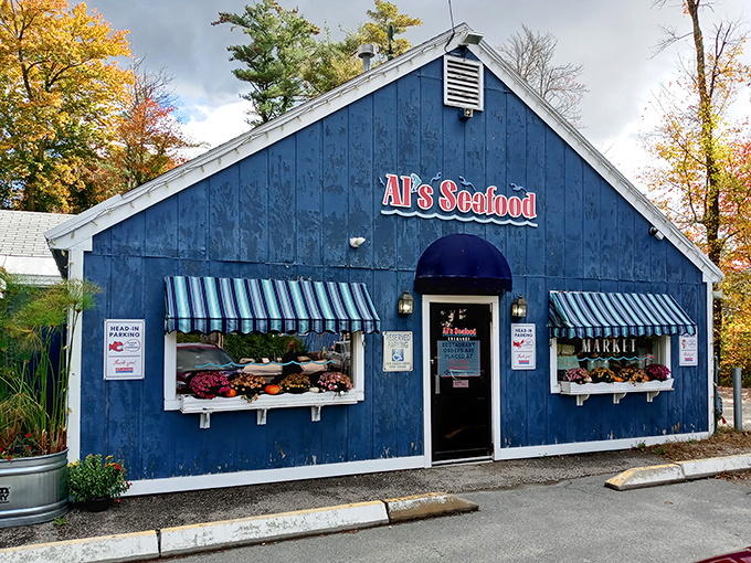 Al's Seafood (North Hampton): That classic New England blue exterior with fall foliage backdrop? It's like Mother Nature's way of framing the perfect seafood joint.