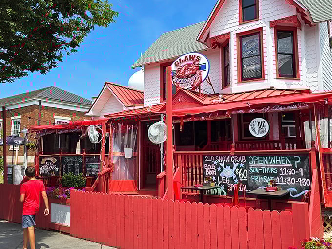 This red-trimmed seafood haven looks like your grandmother's house&mdash;if grandma was secretly the queen of crustaceans!