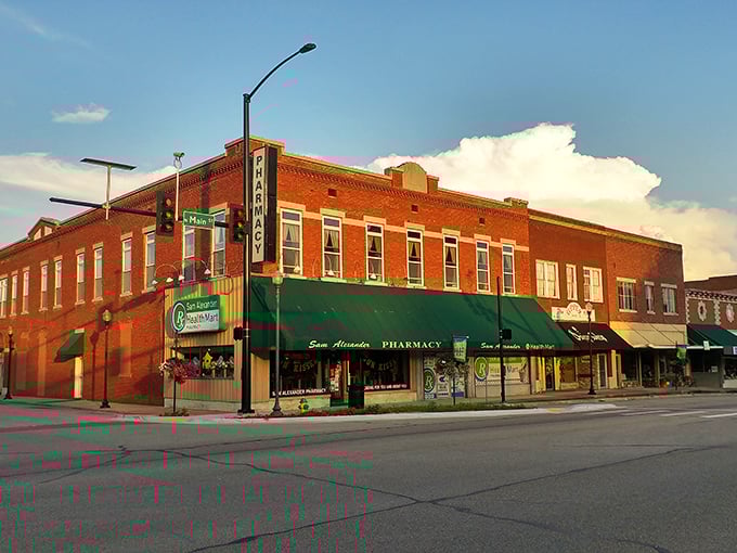 In Harrison, even the architecture is neighborly! These stone buildings have witnessed generations of "good mornings" and "how's your mama?"