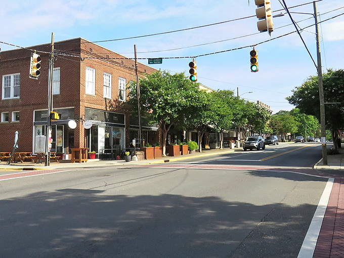 Downtown Hillsborough feels like stepping into a Norman Rockwell painting with WiFi. The kind of place where errands turn into social events.