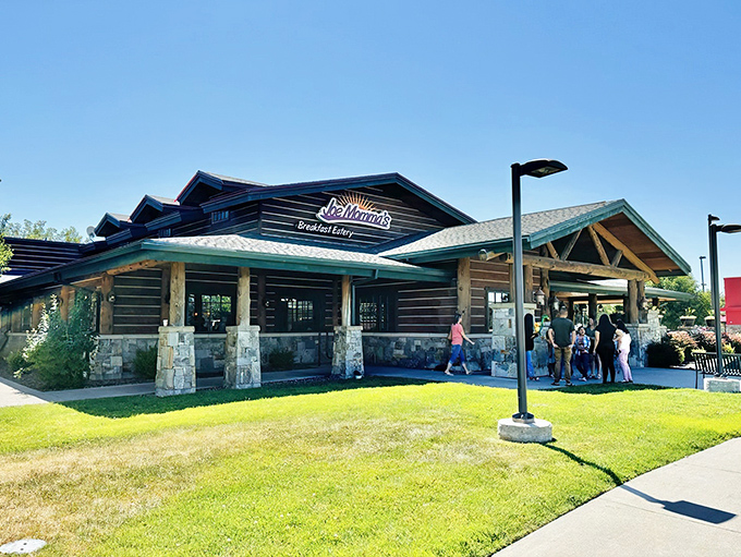 Where lumberjacks would eat if they won the lottery – Joe Momma's combines wilderness charm with plates that could feed a small forest.