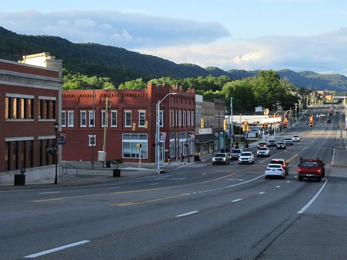 Brick buildings and blue skies frame LaFollette's welcoming streets. Here, retirement dollars stretch further than your grandkid's first bubble gum.