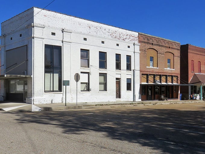Sunlight catches the classic storefronts of Rector, where shopping local isn't trendy &ndash; it's tradition.