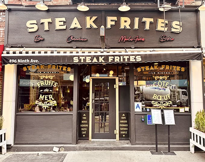 The sidewalk seating at Steak Frites isn't just charming&mdash;it's front-row tickets to the greatest show on earth: New York City itself.