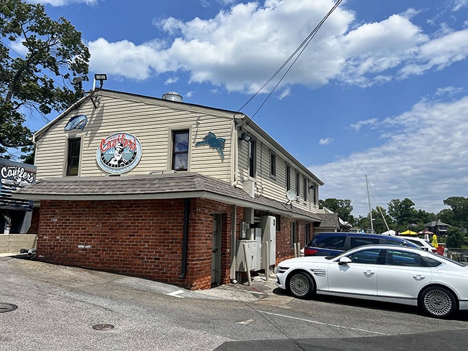 Cantler's looks like your uncle's fishing cabin, if your uncle happened to serve the best crabs in Annapolis.