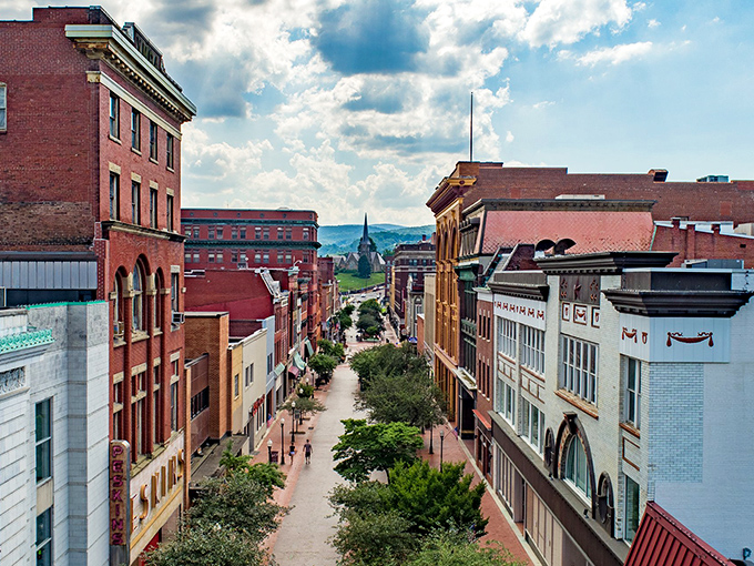 Cumberland's downtown vista feels like stepping into a Norman Rockwell painting &ndash; with housing prices that belong in the past too.