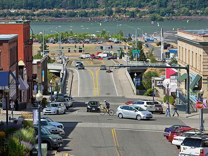Small-town shopping with big-time views. Those mountains in the background are the daily scenery for lucky locals.