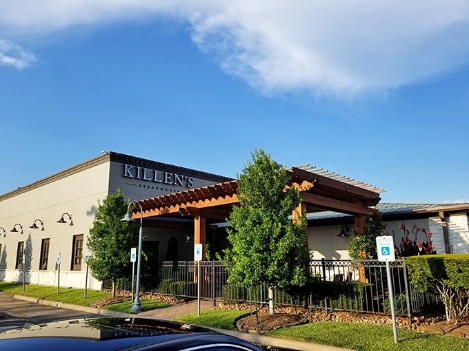 Clean lines and Texas limestone &ndash; like a modern cowboy who traded his dusty boots for Italian leather.