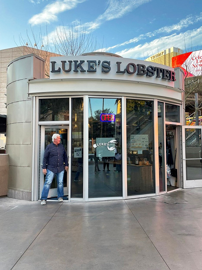 Luke's Lobster brings a taste of Maine to the Vegas Strip &ndash; that doorway leads to lobster roll heaven!