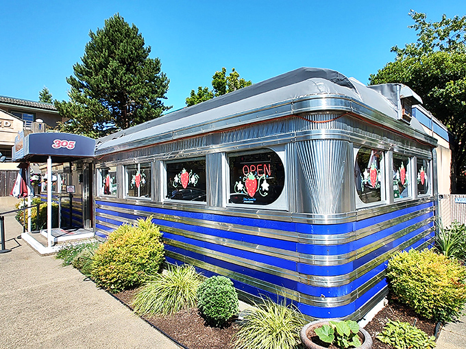 The Madison Diner's gleaming stainless steel exterior is like jewelry for your breakfast &ndash; shiny, precious, and worth showing off.
