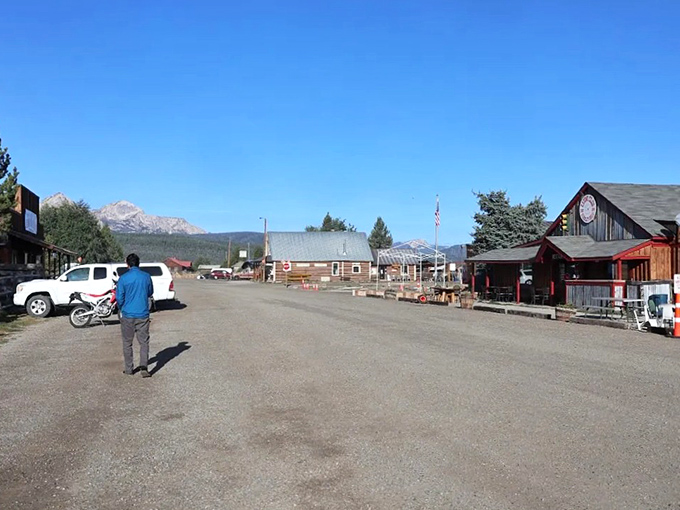Mountain majesty meets small-town simplicity in Stanley - where the buildings may be humble but the views are showoffs.