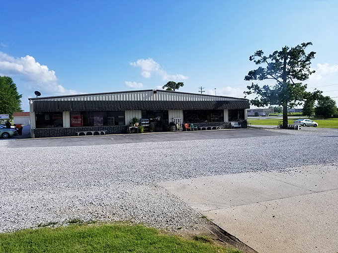 Tontitown's metal building might not win architecture awards, but inside? Pure gold for collectors and browsers alike.