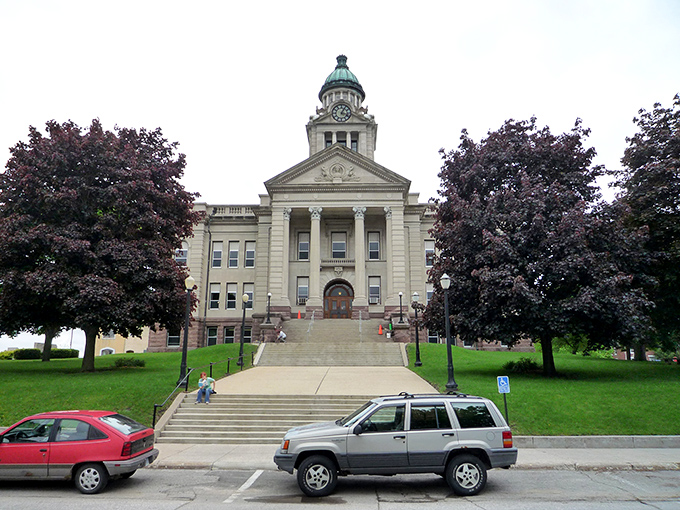 In Decorah, even the buildings seem to say "velkommen"&mdash;Norwegian for "put down your phone and stay awhile."