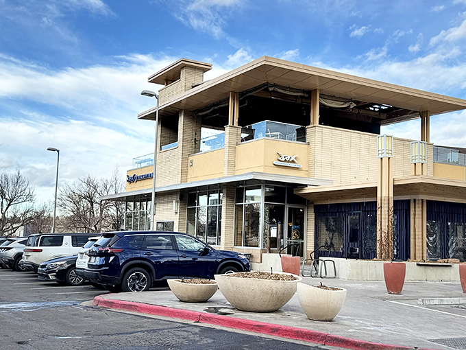 Sunshine, blue skies, and a building that houses some of Colorado's finest seafood. Jax proves that altitude is no barrier to amazing ocean flavors.