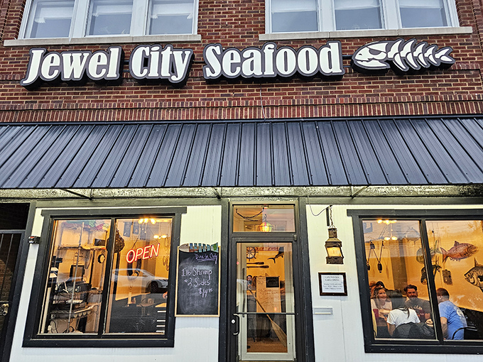 That bold "FISH" sign on the side? It's not false advertising &ndash; Jewel City delivers exactly what it promises with no unnecessary flourishes.