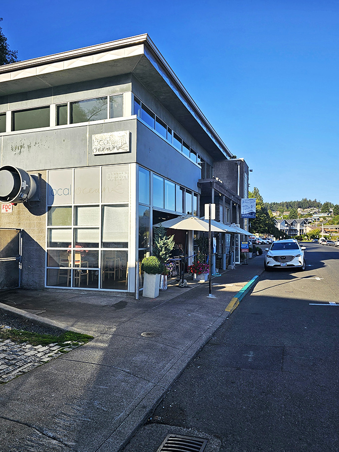 Local Ocean Seafoods: Sleek and sophisticated without the snobbery. This glass-walled seafood haven proves sometimes the best views come with the freshest catches.