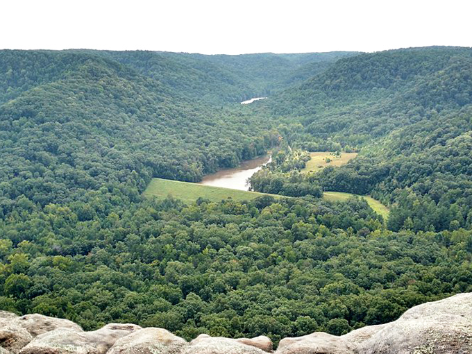 Nature didn't just create a view here; it crafted a masterpiece. Berea's surrounding landscapes make retirement feel like an upgrade.