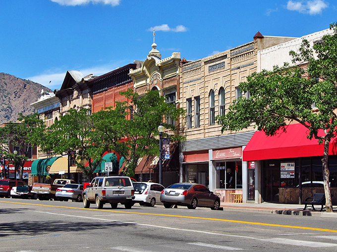 Cañon City's historic downtown invites you to stroll without stressing your wallet—brick buildings and budget-friendly living in perfect harmony.