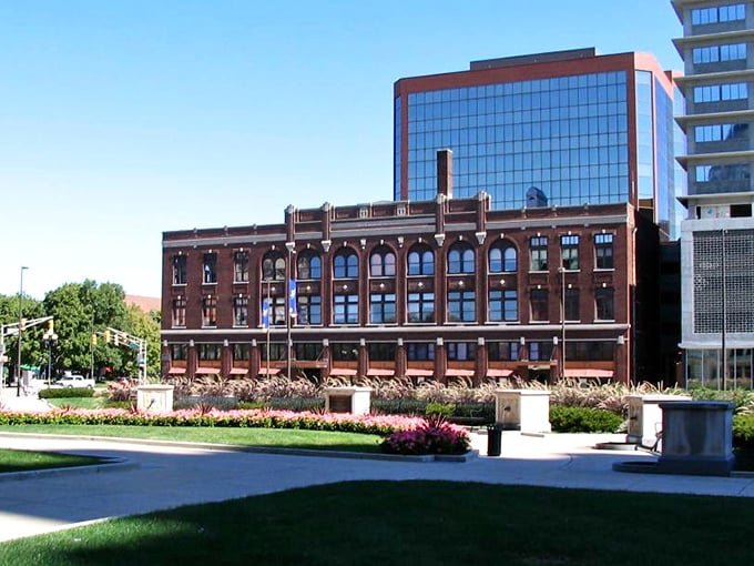 Fort Wayne's skyline reaches high while keeping costs low, like a financial magic trick we can appreciate. 