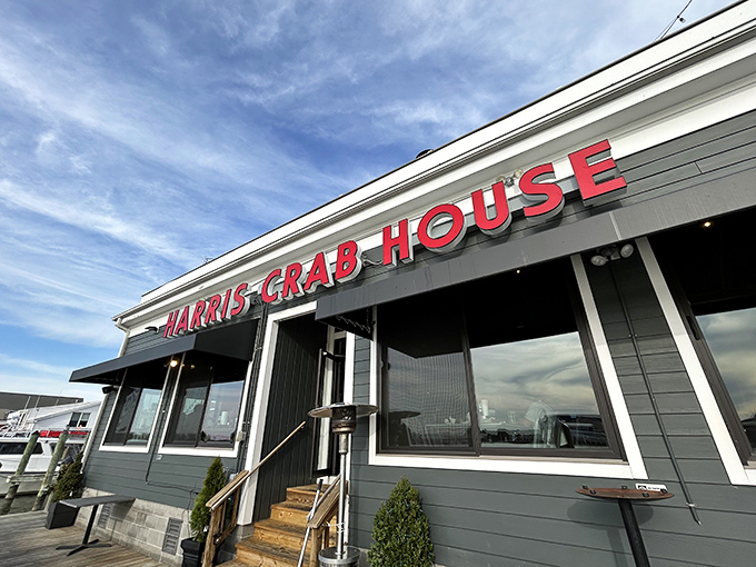 Harris Crab House: Where the building might be blue-gray, but the crabs inside are Maryland red. Waterfront dining at its finest!